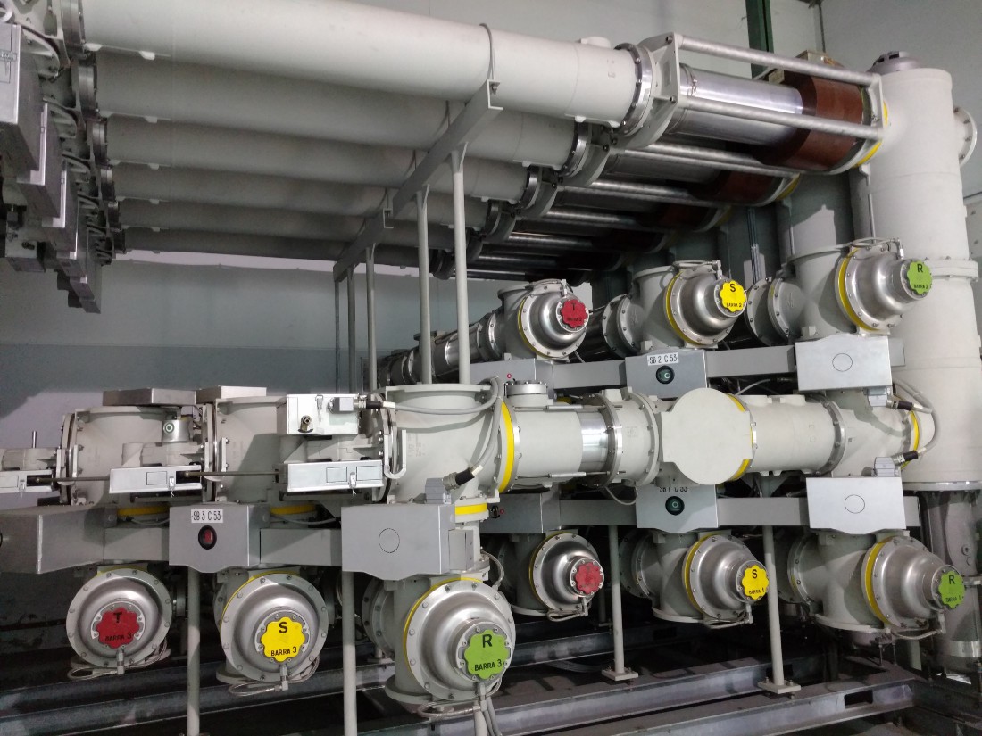 Equipos De Subestaciones Gis Ingeniería Eléctrica Explicada: